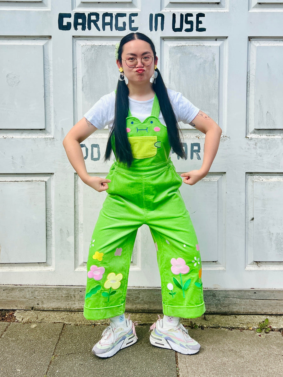 Sue the 🌷Frog cotton corduroy overalls with cropped pant and adjustabl ...